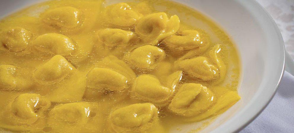 Ricetta Cappelletti in brodo